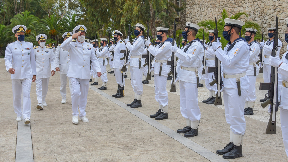 Πανελλήνιες 2021: Ηλεκτρονικές αιτήσεις για το Λιμενικό - ALT.gr