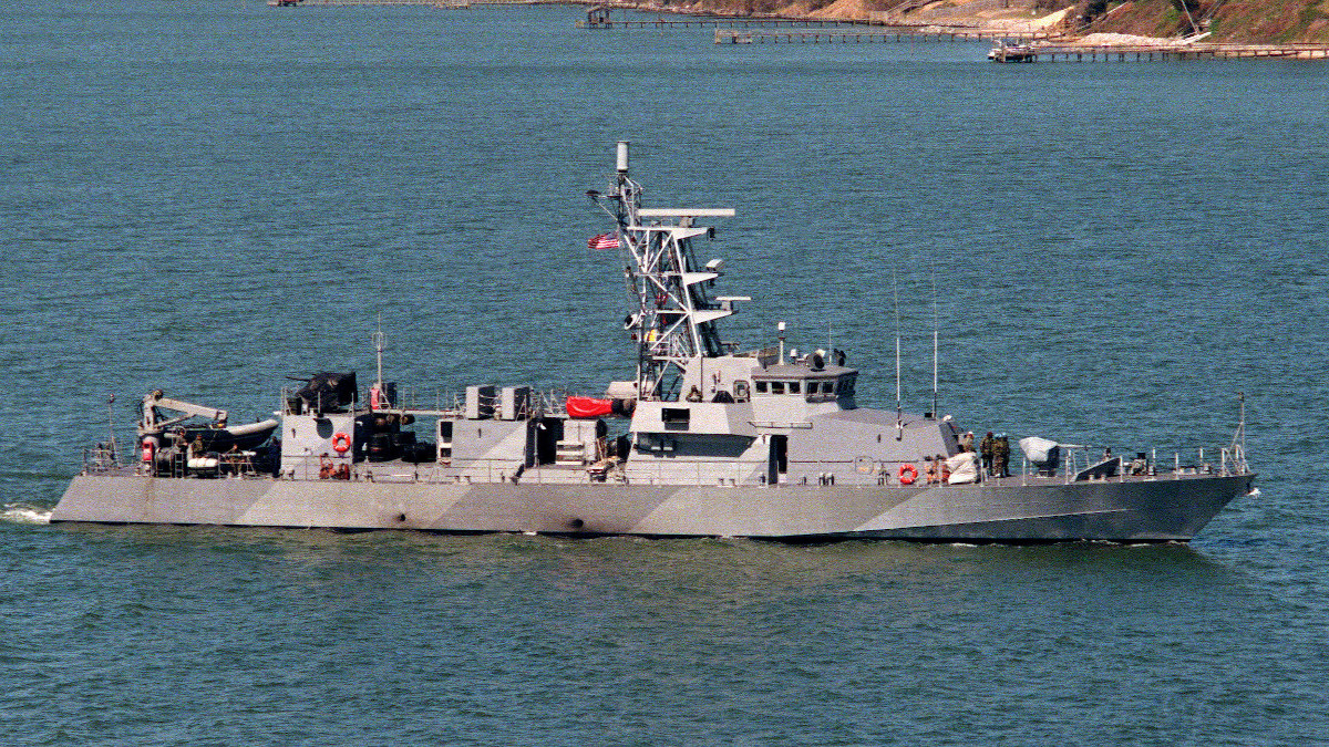 Περσικός Κόλπος: Το USS Firebolt έριξε προειδοποιητικά πυρά σε ...