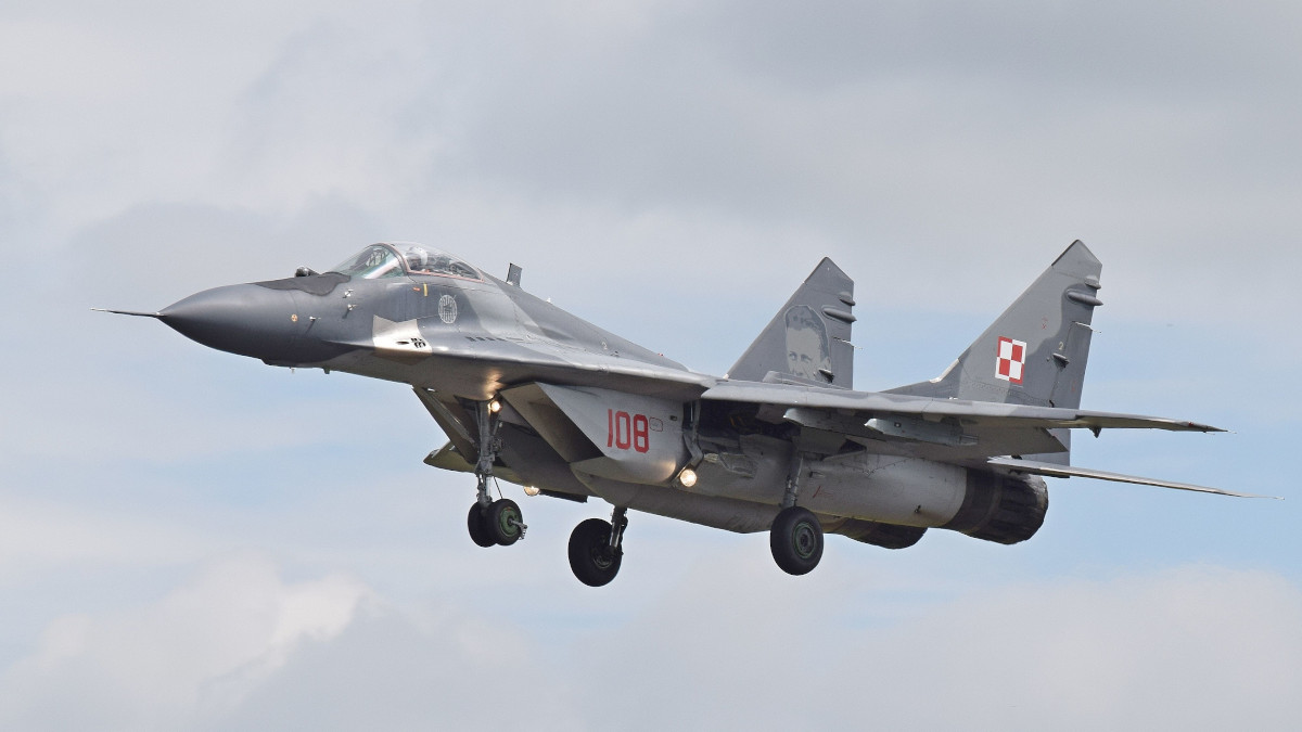 Η Πολωνία δίνει όλα τα MiG-29 στις ΗΠΑ για να μεταφερθούν στην Ουκρανία ...