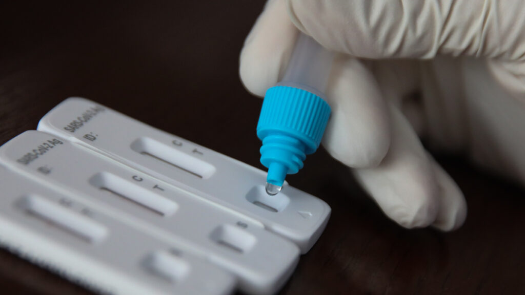 Ένας χρόνος πανδημία: Έρευνα του 902.gr για τα εμβόλια κατά του κορονοϊού - Trailer - ALT.gr