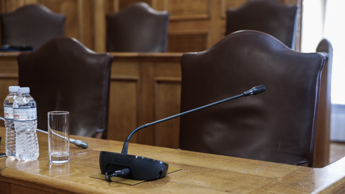 Εξεταστική για παρακολουθήσεις: Κατέθεσε ο πρώην διοικητής της ΕΥΠ Γ ...