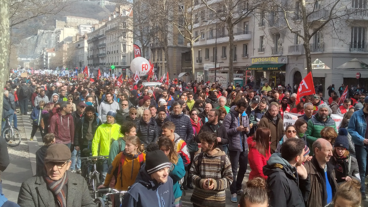 Γαλλία: Με Προεδρικό Διάταγμα προωθείται το αντιασφαλιστικό νομοσχέδιο ...
