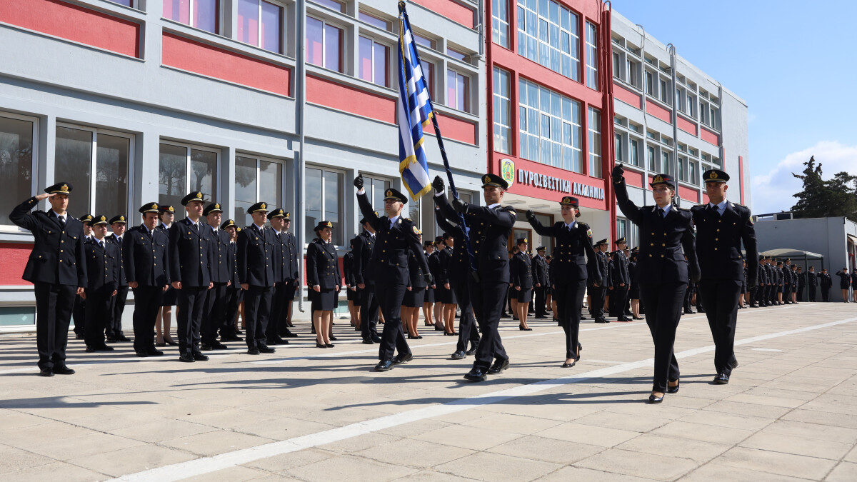 Πυροσβεστική Ακαδημία: Τελετή ορκωμοσίας 1ης Εκπαιδευτικής Σειράς ...