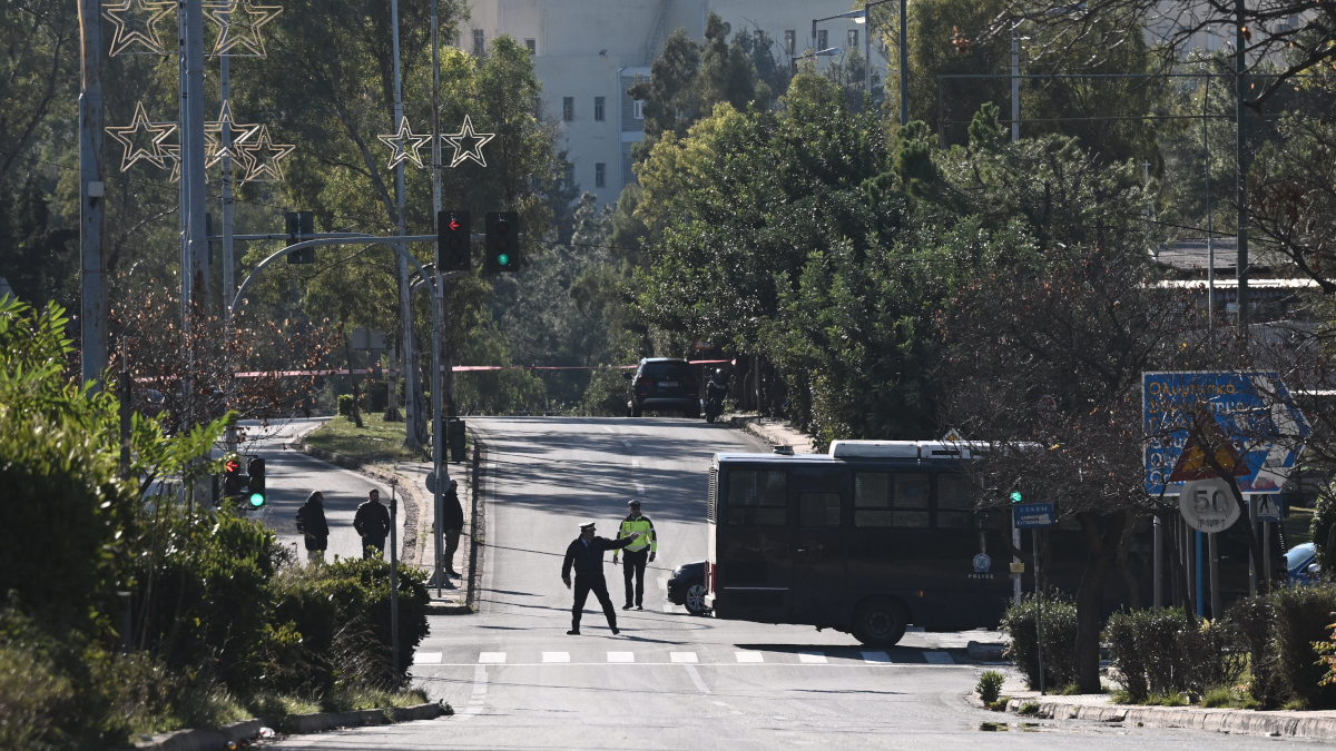 Βόμβα στα ΜΑΤ: Η αυτοαποκαλούμενη «Ένοπλη Προλεταριακή Δικαιοσύνη ...