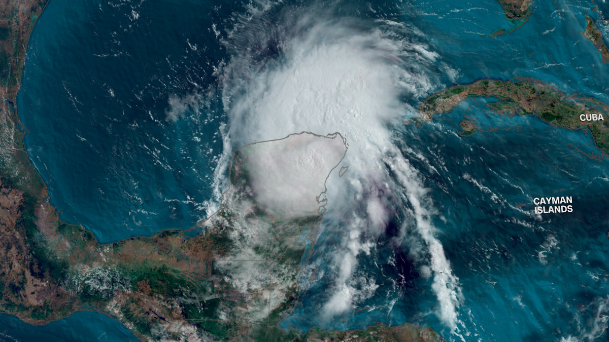 Ο κυκλώνας Μπέριλ πλήττει τις ακτές του Μεξικού - Τουλάχιστον 11 οι ...