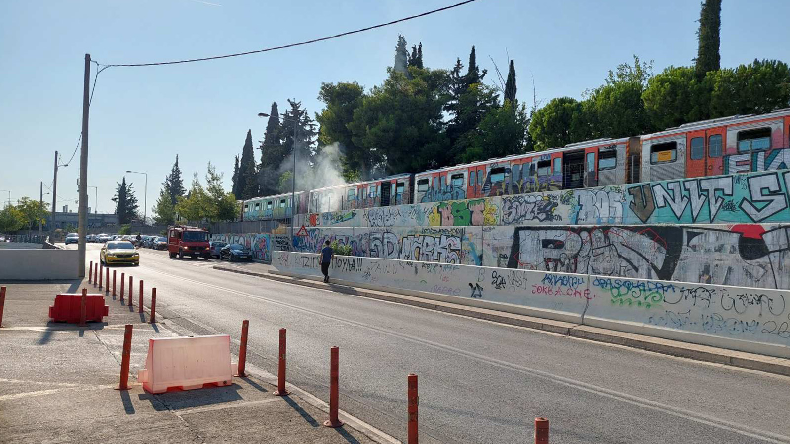 Φωτιά σε βαγόνι του ΗΣΑΠ στο Μαρούσι! - Περπατώντας στις γραμμές ...