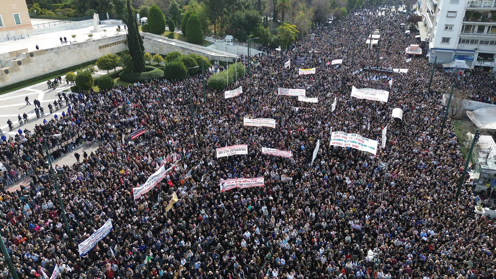 Δύο χρόνια από το έγκλημα στα Τέμπη - Σε απεργία μετατρέπεται η ...