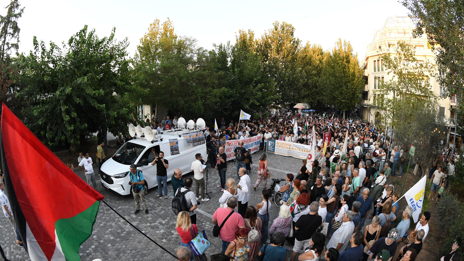 ΕΕΔΥΕ: Μεγάλη πορεία με το σύνθημα «Έξω το ΝΑΤΟ να φύγουνε οι βάσεις ...