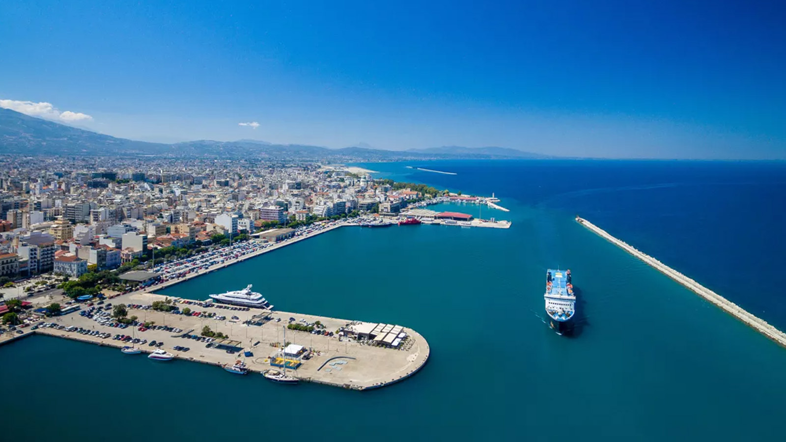 Δημοτική αρχή Πάτρας: Ο πατραϊκός λαός θα υπερασπιστεί της αυλή του ...